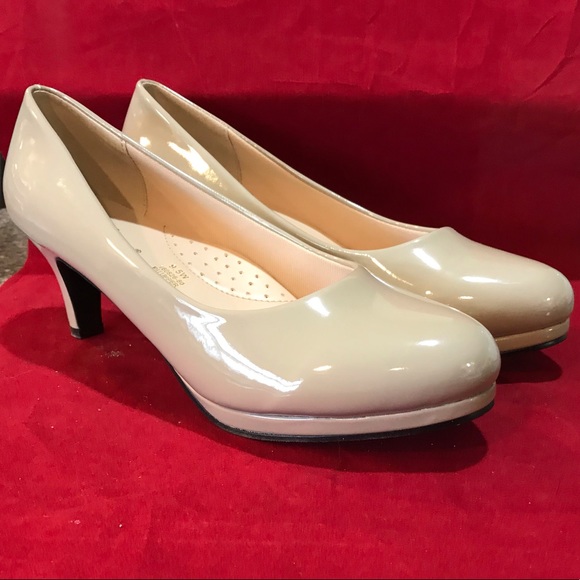 Angel Steps | Shoes | Angel Steps Nude Heels Size 9 2 Wide | Poshmark